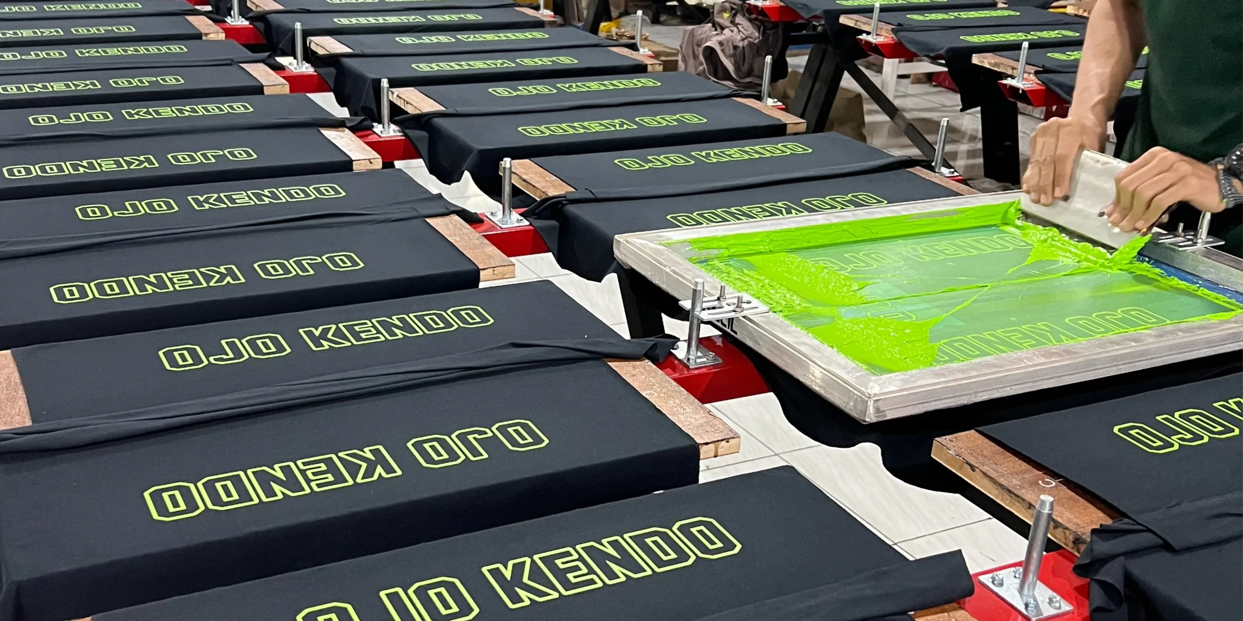 Mengenal Proses Sablon Kaos Custom Lebih Dekat - Pesan Kaos Sablon Jogja